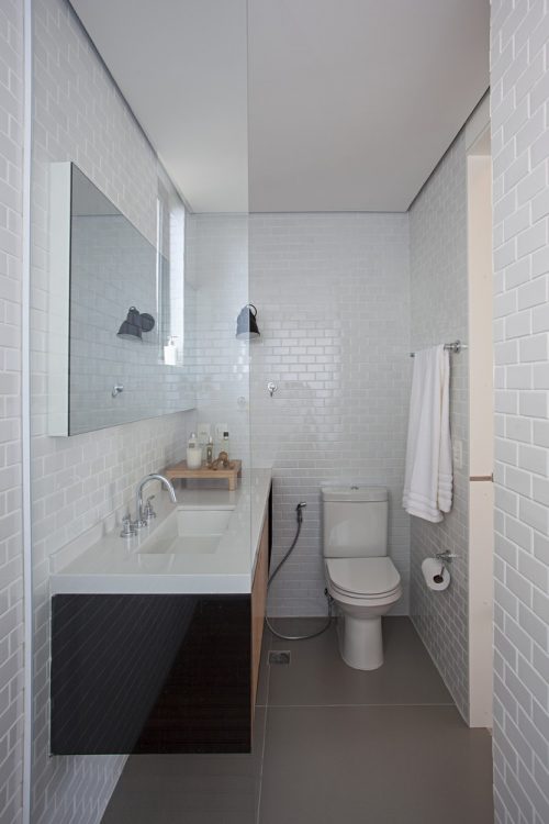 Smalle badkamer van een mini loft - Badkamers voorbeelden